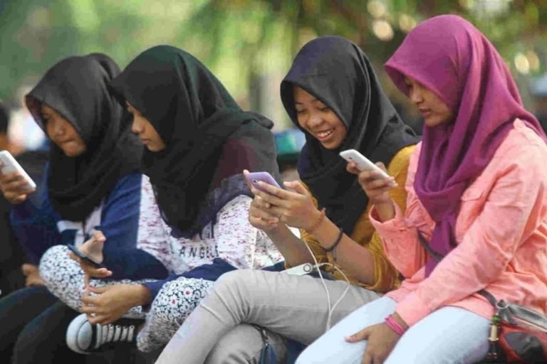 Indonesia Mobile Operators: Which One is the Best in 2025?